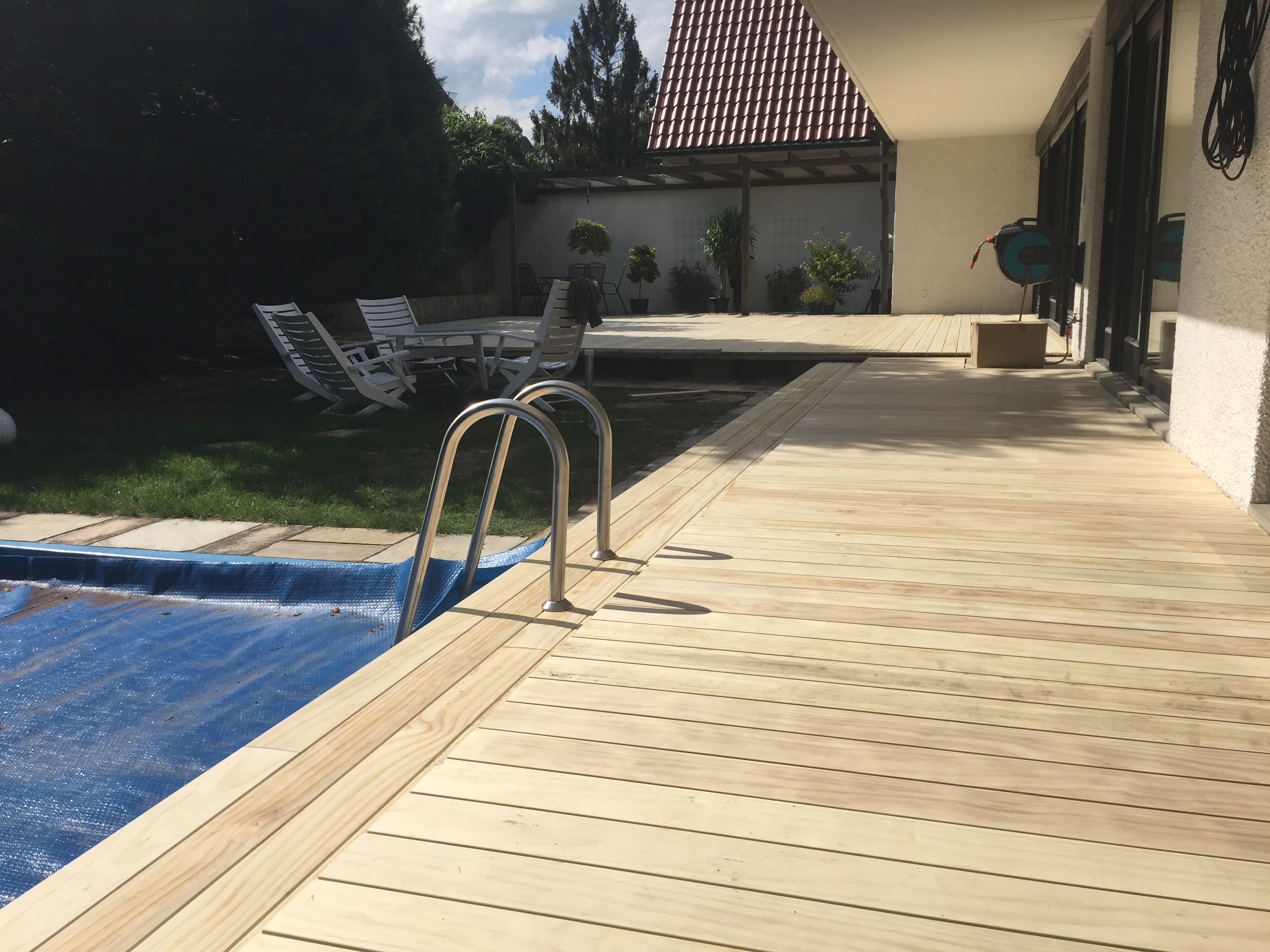 Holzterrasse langlebig spreißelfrei verdeckt montiert verlegen ohne ...